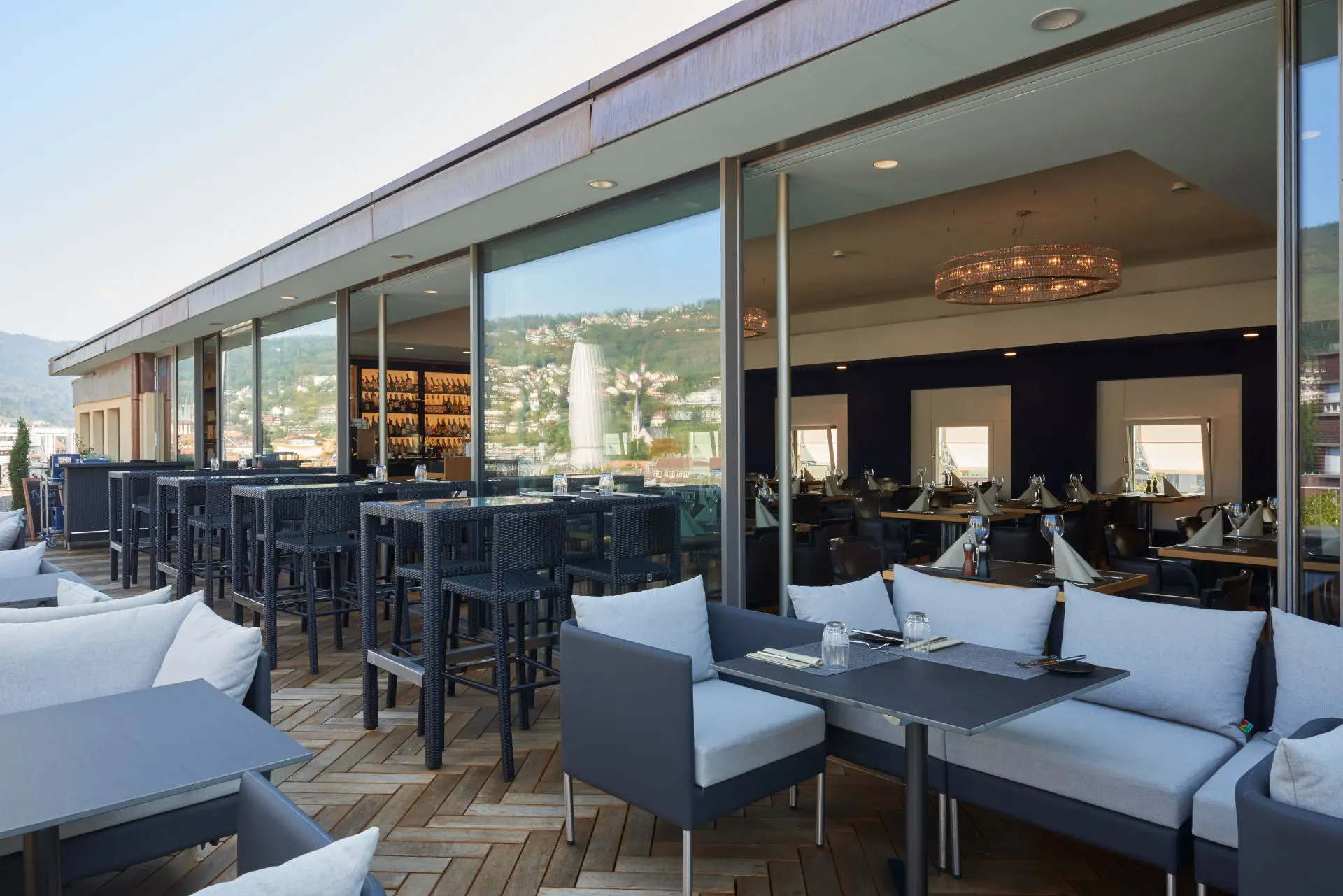 Sliding doors & cafe windows for Restaurant